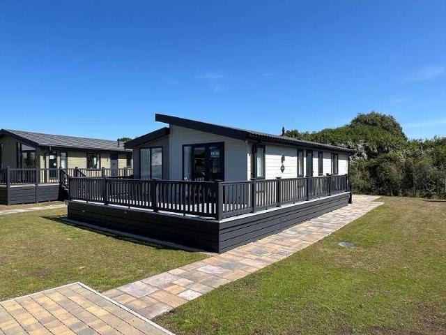 2 Bedroom Mobile Home