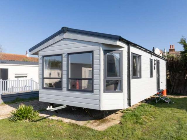 2 Bedroom Mobile Home
