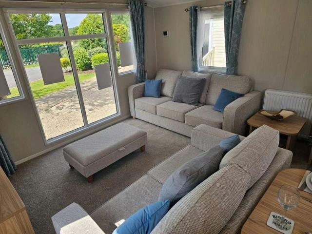 2 Bedroom Mobile Home