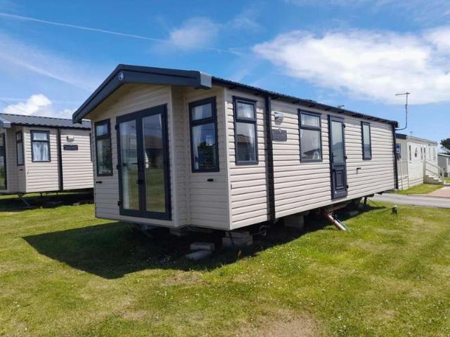 2 Bedroom Mobile Home