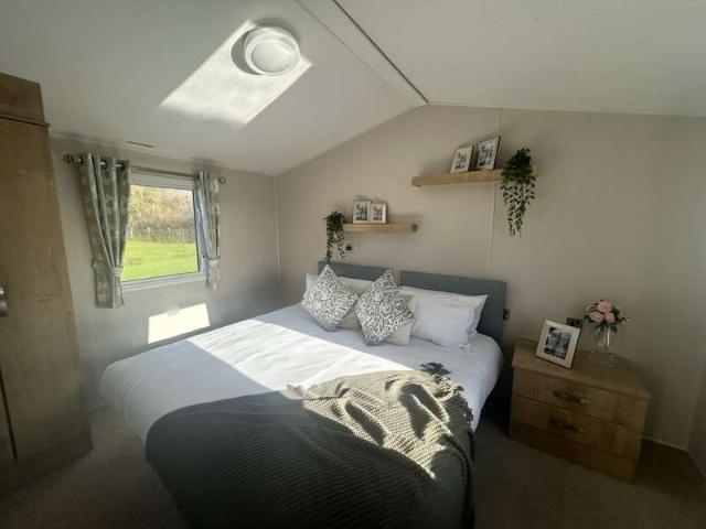 2 Bedroom Mobile Home