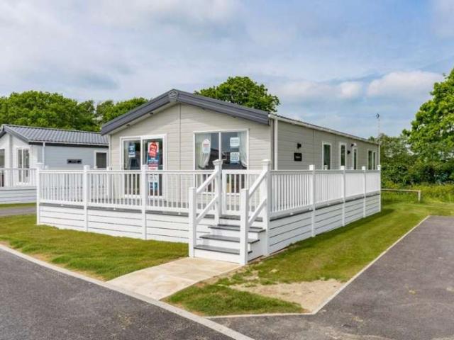 2 Bedroom Mobile Home