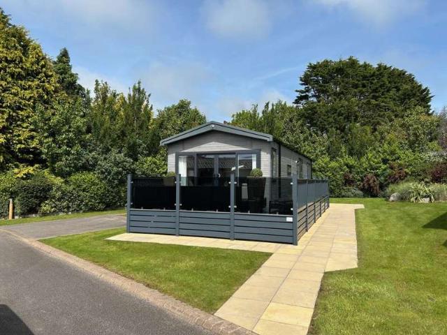 2 Bedroom Mobile Home