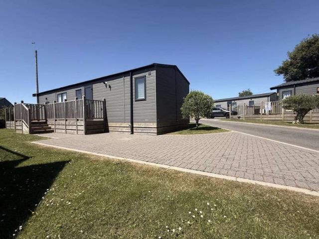2 Bedroom Mobile Home