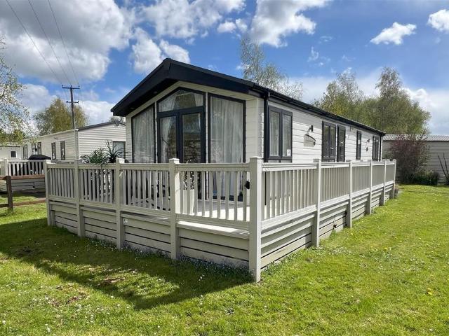 2 bedroom mobile home for sale