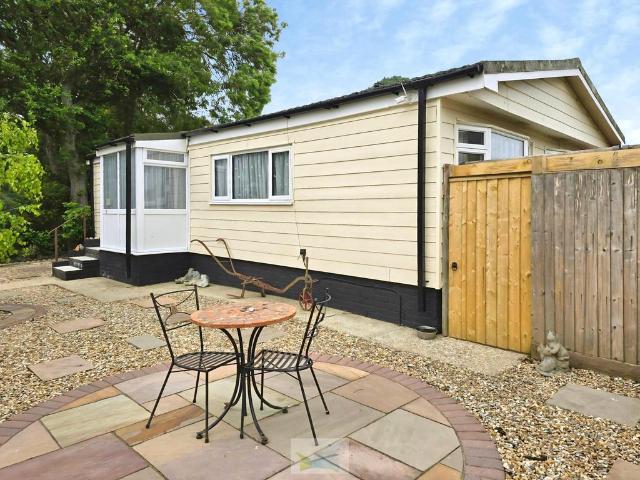 2 bedroom mobile home for sale