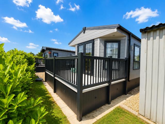 2 bedroom mobile home for sale