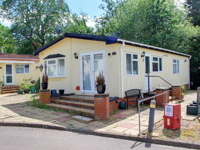 2 bedroom mobile home for sale