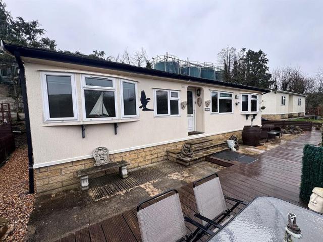 2 bedroom mobile home for sale