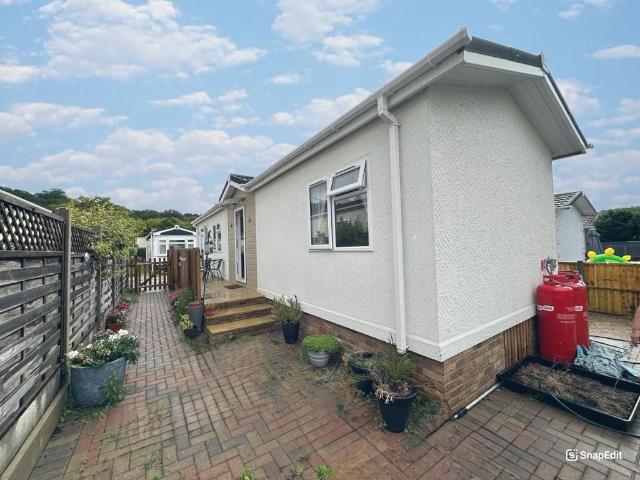2 bedroom mobile home for sale