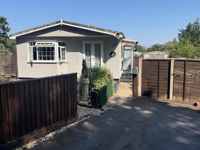 2 bedroom mobile home for sale