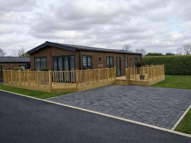 2 bedroom mobile home for sale