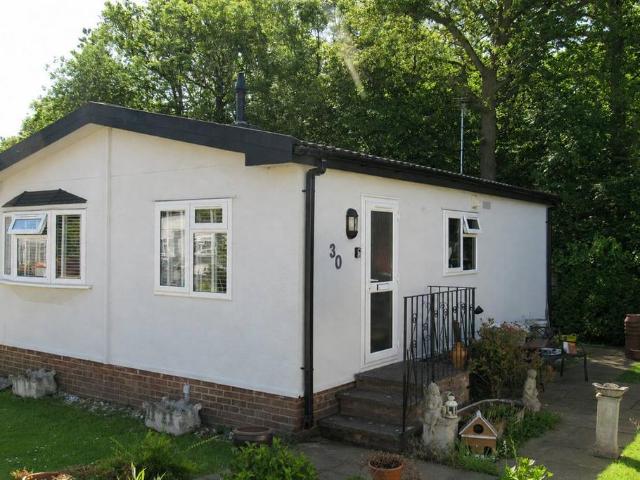 2 bedroom mobile home for sale