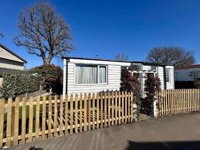 2 bedroom mobile home for sale