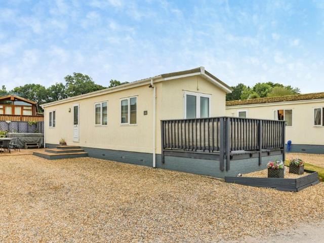 2 bedroom mobile home for sale