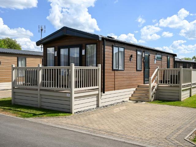 2 bedroom mobile home for sale