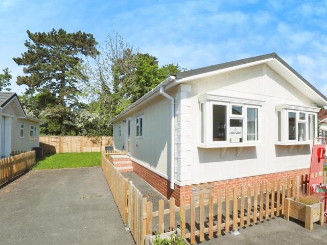 2 bedroom mobile home for sale