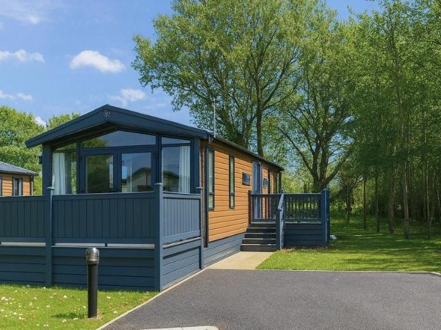 2 bedroom mobile home for sale