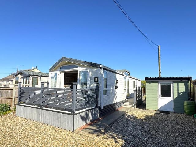 2 bedroom mobile home for sale