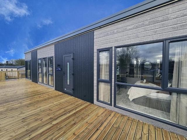 2 bedroom mobile home for sale