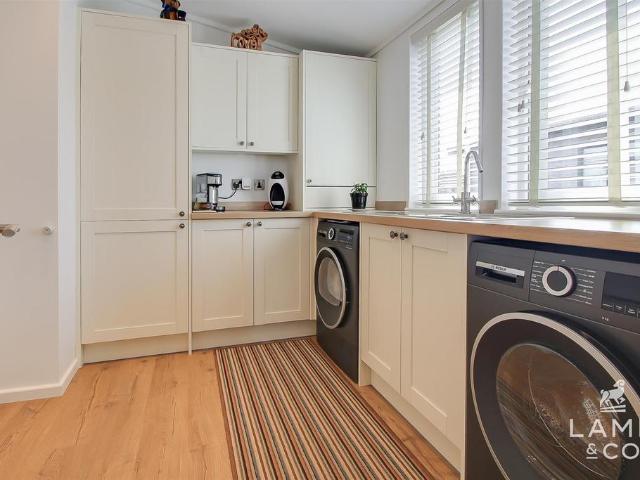 2 bedroom park home for sale