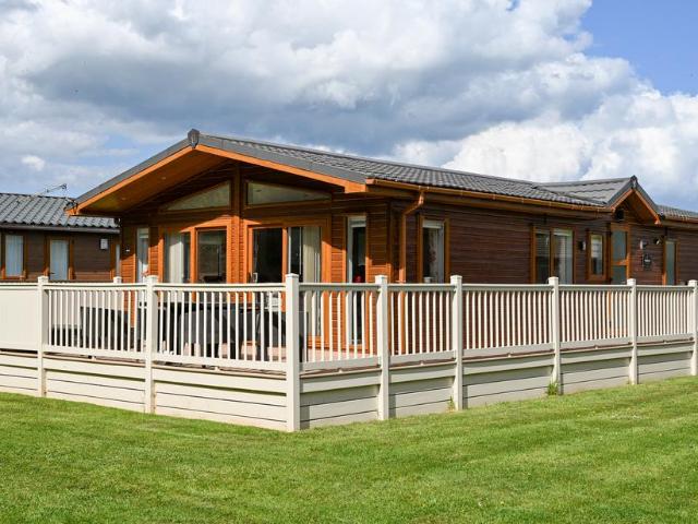 2 bedroom mobile home for sale