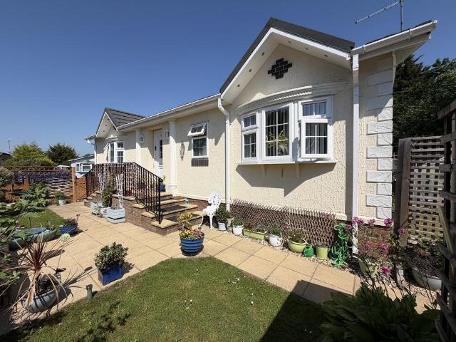 2 bedroom mobile home for sale