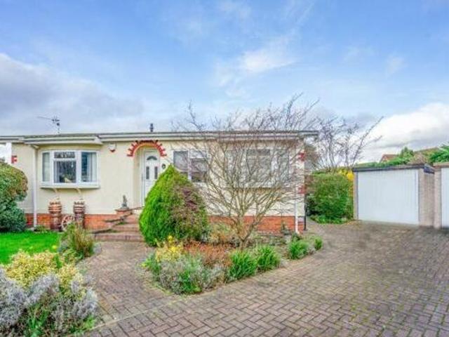 2 Bedroom Mobile Home For Sale In Acaster Malbis