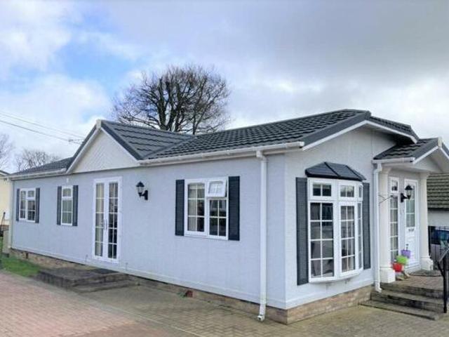 2 Bedroom Mobile Home For Sale In Harrietsham