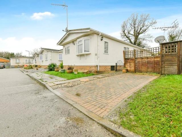 2 bedroom mobile home for sale in Woodlands Park Homes, Danesb.