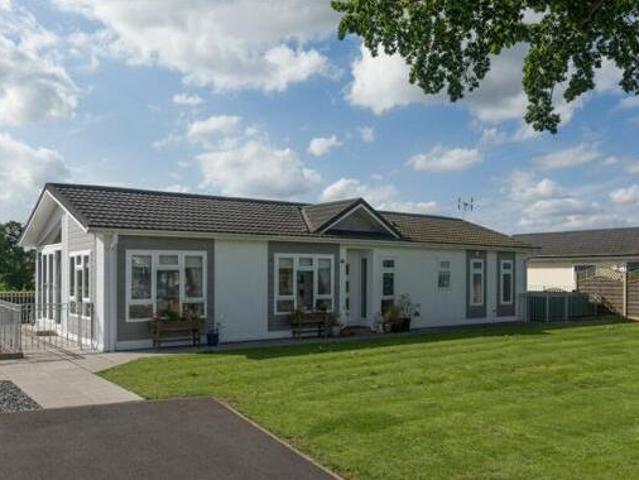 2 Bedroom Mobile Home For Sale In Wootton Wawen, Henley in arden