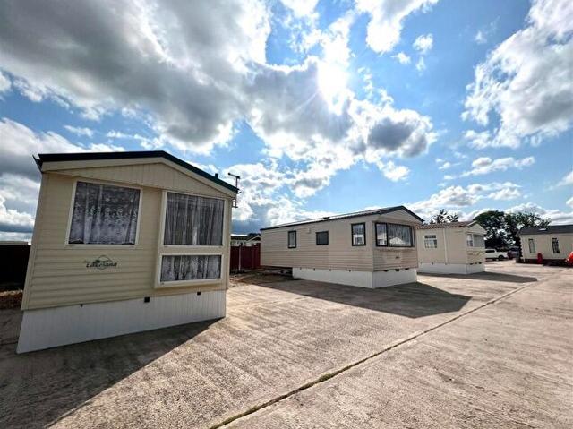 2 Bedroom Mobile Home To Rent In Mile Tree Lane, Aldermans Green, Coventry, CV2