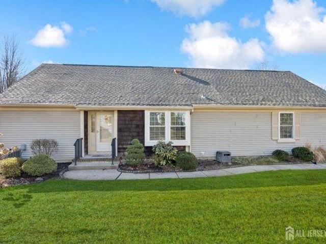 2 bedroom, Monroe NJ 08831 102530804