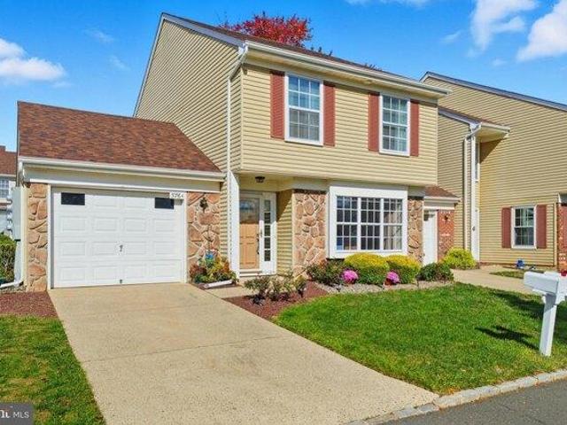 2 bedroom, Monroe Township NJ 08831 102799371
