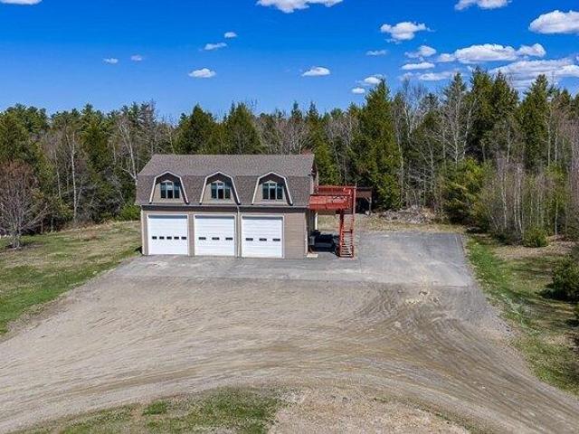 2 bedroom, Morrill ME 04952 104568454