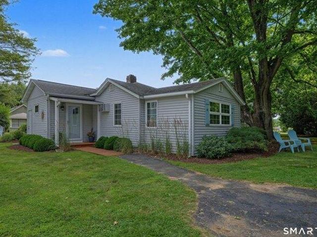 2 bedroom, Madison CT 06443 104788416
