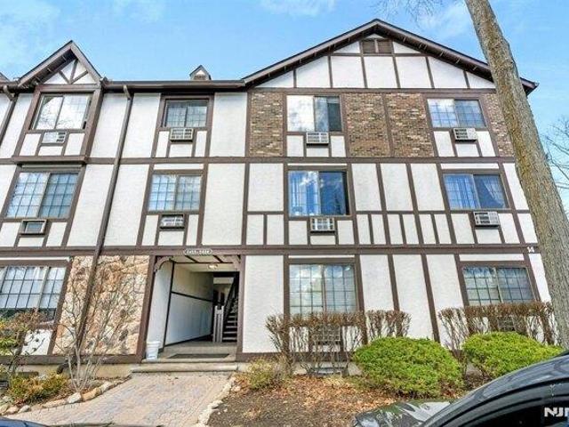 2 bedroom, Mahwah NJ 07430 LS102777004
