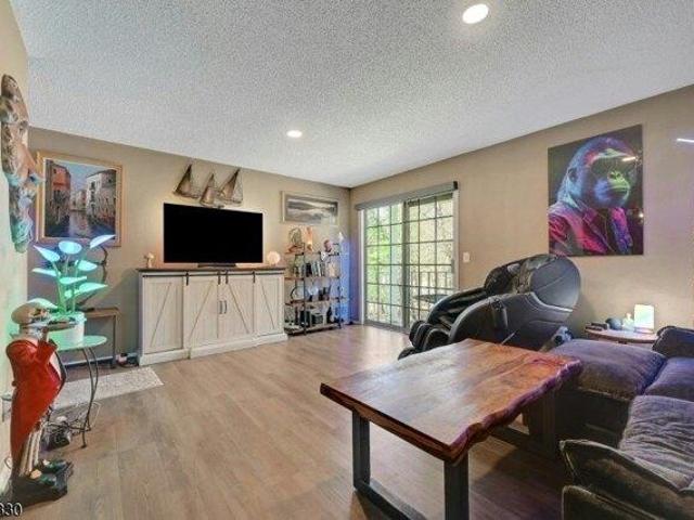 2 bedroom, Mahwah NJ 07430 102215856
