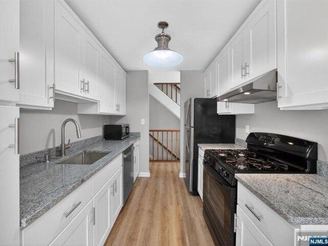 2 bedroom, Mahwah NJ 07430 102315564