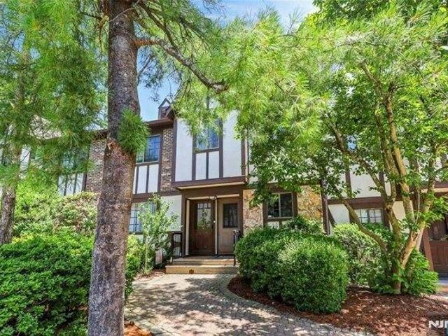 2 bedroom, Mahwah NJ 07430 104233940