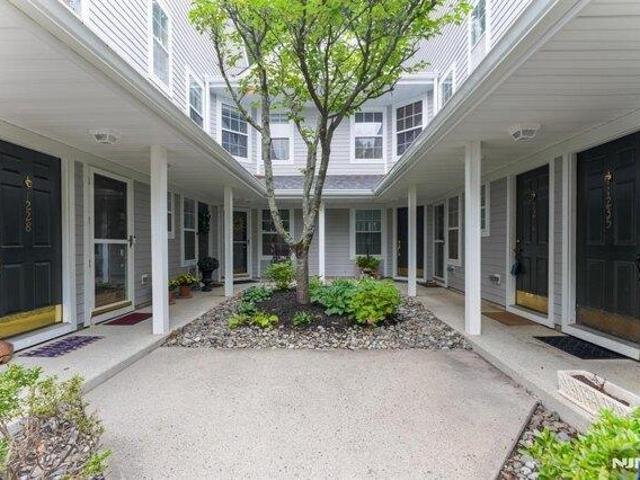 2 bedroom, Mahwah NJ 07430 104852256