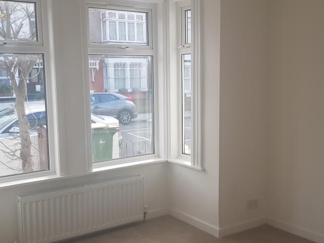 2 bedroom maisonette