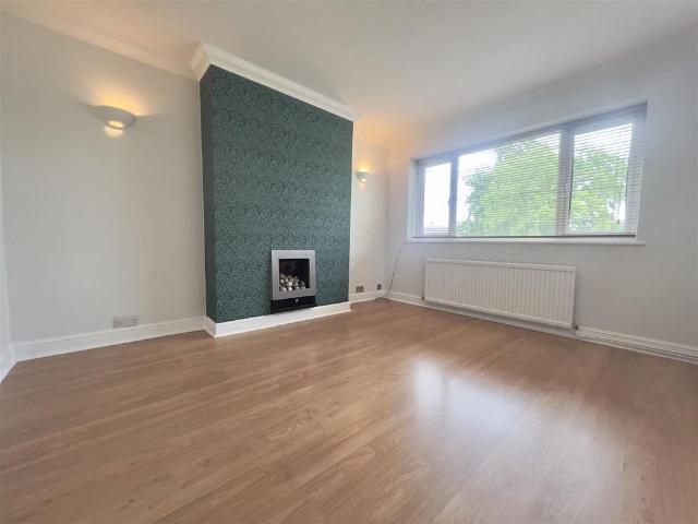 2 bedroom maisonette