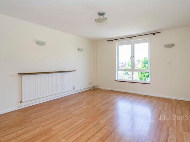 2 bedroom maisonette to rent Elm Grove, Horsham, RH13