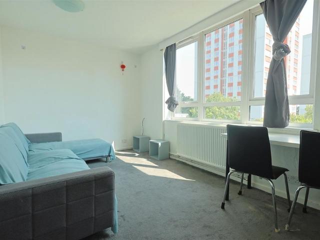 2 bedroom Maisonette to rent in Napier Street, Shieldfield, Newcastle Upon Tyne NE2