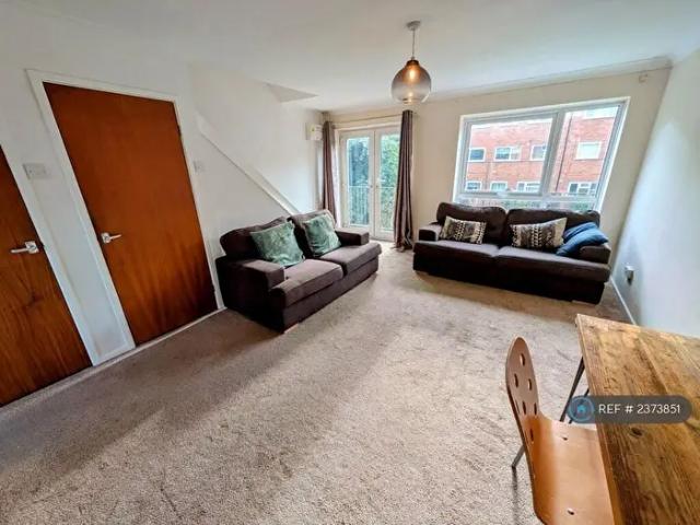 2 Bedroom Maisonette To Rent In Avon Drive, Birmingham, B13
