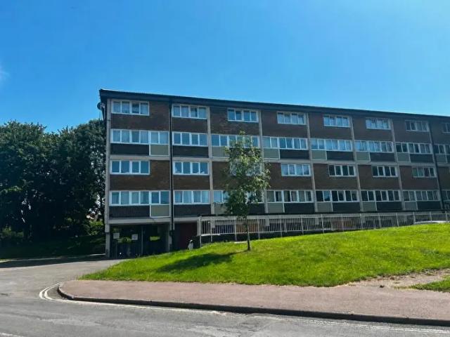 2 Bedroom Maisonette To Rent In Bretch Hill, Banbury, Oxfordshire, OX16