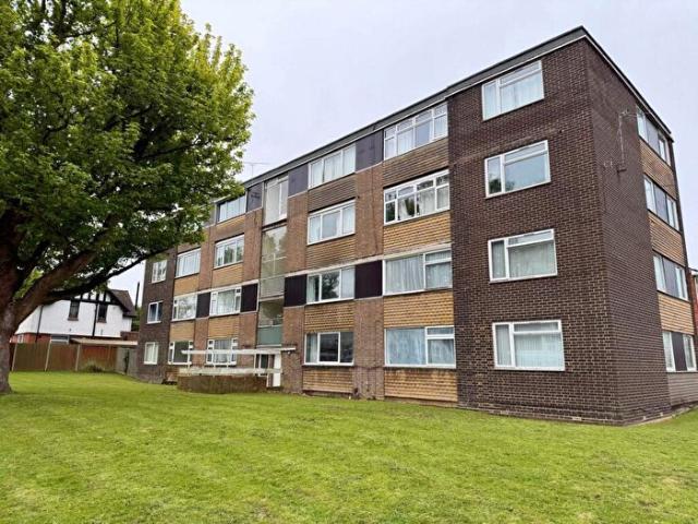 2 Bedroom Maisonette To Rent In Ripon House, Bishops Walk, HP21