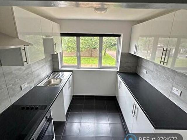 2 Bedroom Maisonette To Rent In Rowle Close, Stantonbury, Milton Keynes, MK14