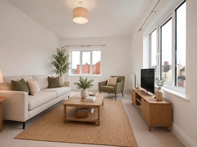 2 Bedroom Maisonette To Rent In Washbrook Road, Rushden, Northamptonshire, NN10